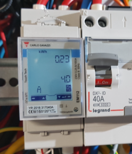 Je découvre le Power Boost EM112 de chez Carlo Gavazzi - Sigalou Domotique